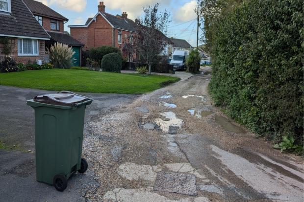 Burglar entered stranger's house and scared homeowner's granddaughter