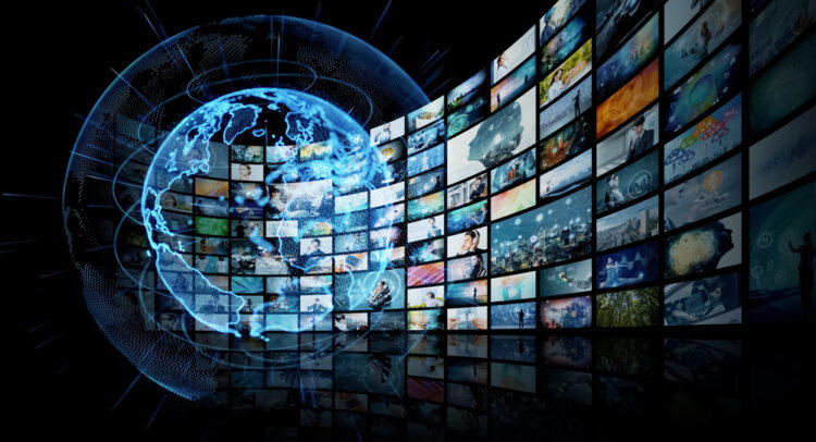 Waymo cars freeze, block traffic during power outage in SF, Bloomberg says