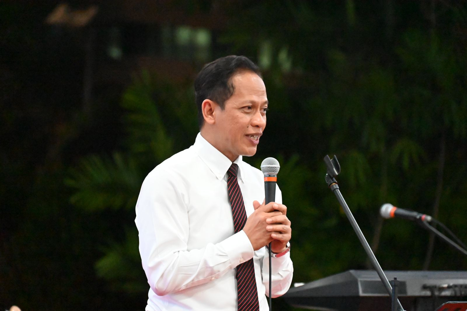 Ini 2 Perusahaan yang Merusak Raja Ampat Versi Menteri Hanif