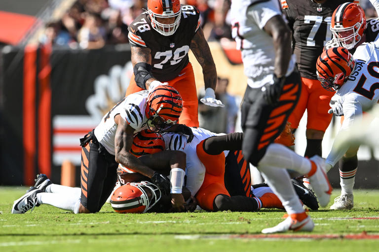 Browns hit with Deshaun Watson injury again. Joe Flacco is not here to ...