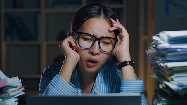 14 Signs You’re Emotionally Exhausted