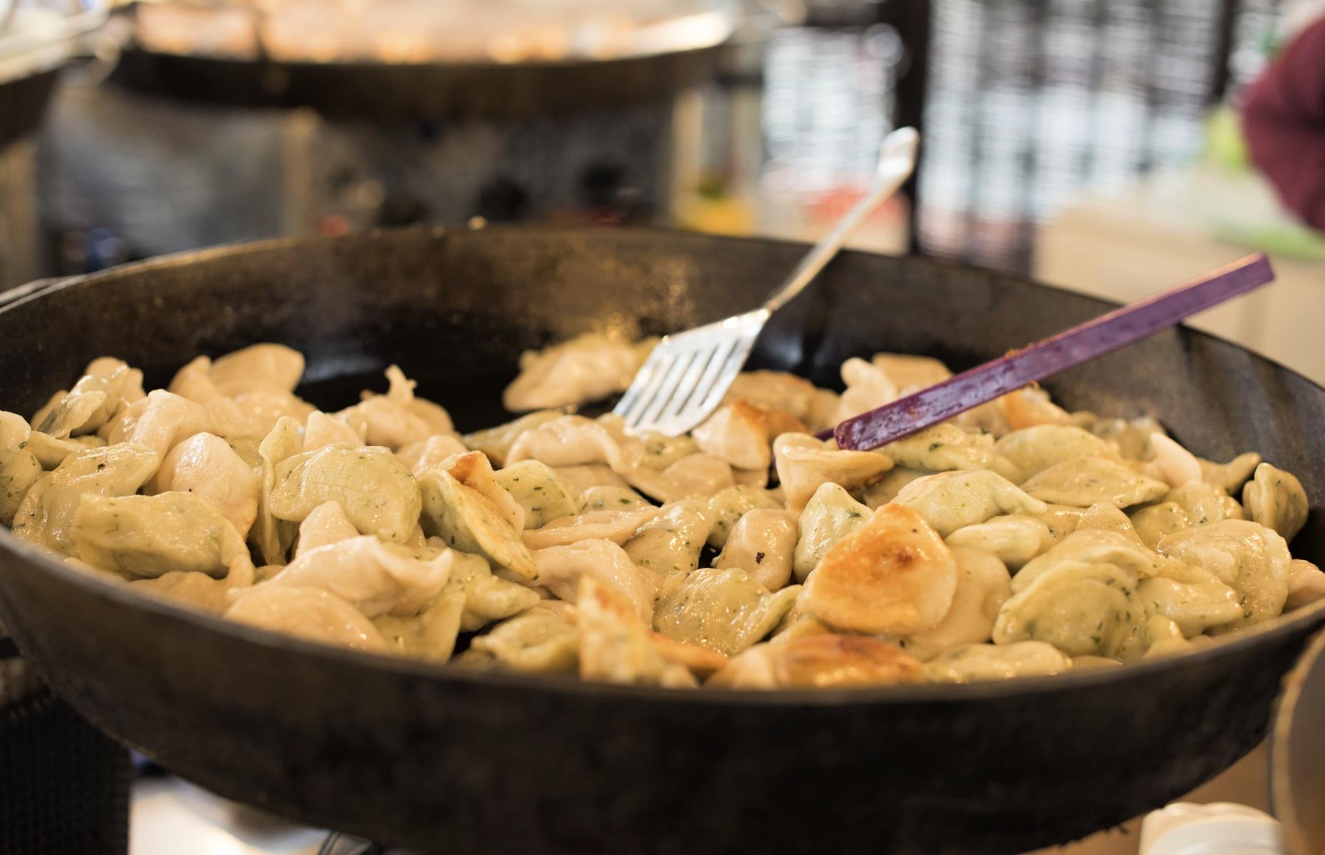 The world's 52 most delicious street food dishes you need to try before ...