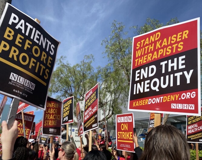 Kaiser mental health workers vote to ratify new contract , ending ...