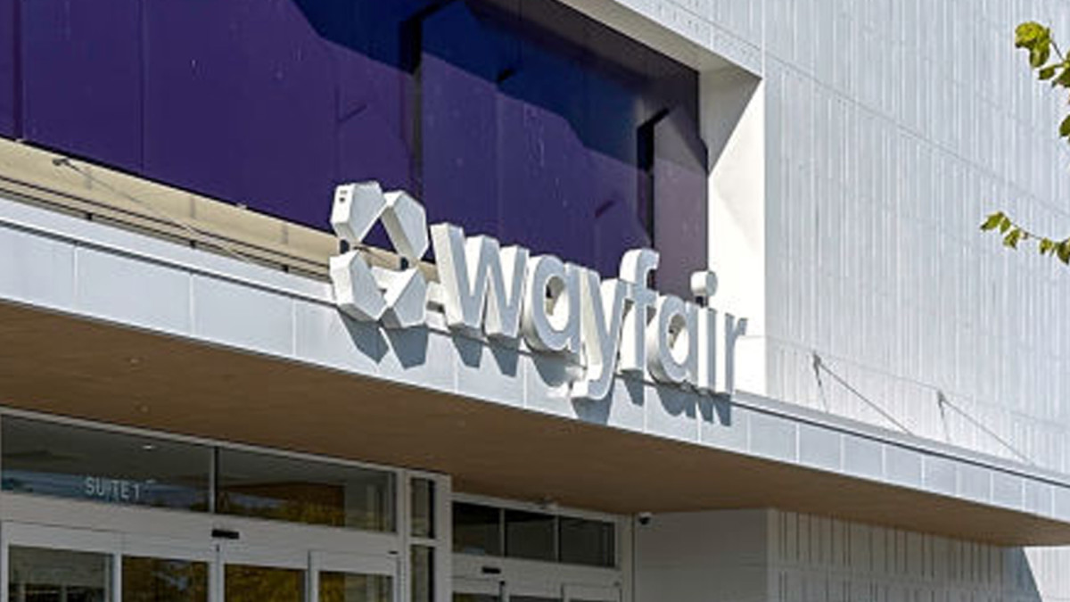 Wayfair Is Selling a 'Lovely' $399 Lounge Chair for Just $169, and ...