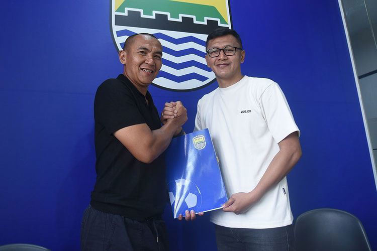 Persib Bandung Rekrut Mantan Pemain Timnas Indonesia untuk Liga 3 Persib Bandung Rekrut Mantan Pemain Timnas Indonesia untuk Liga 3