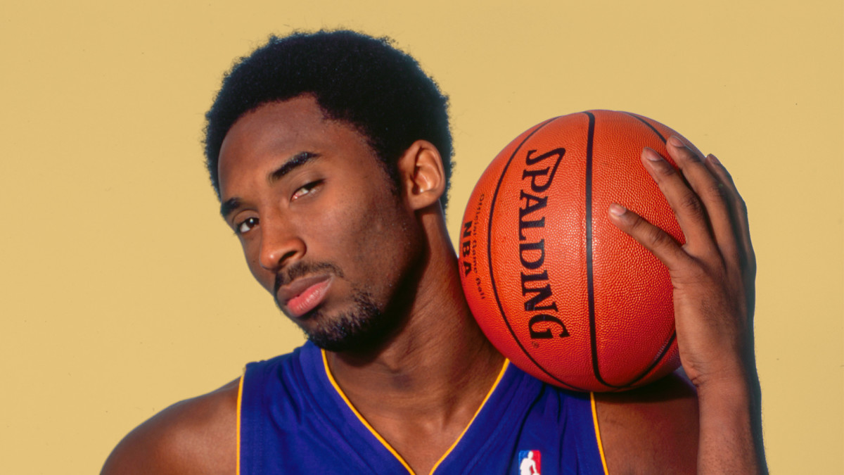 The first time Kobe Bryant let Lakers teammates into his personal life ...
