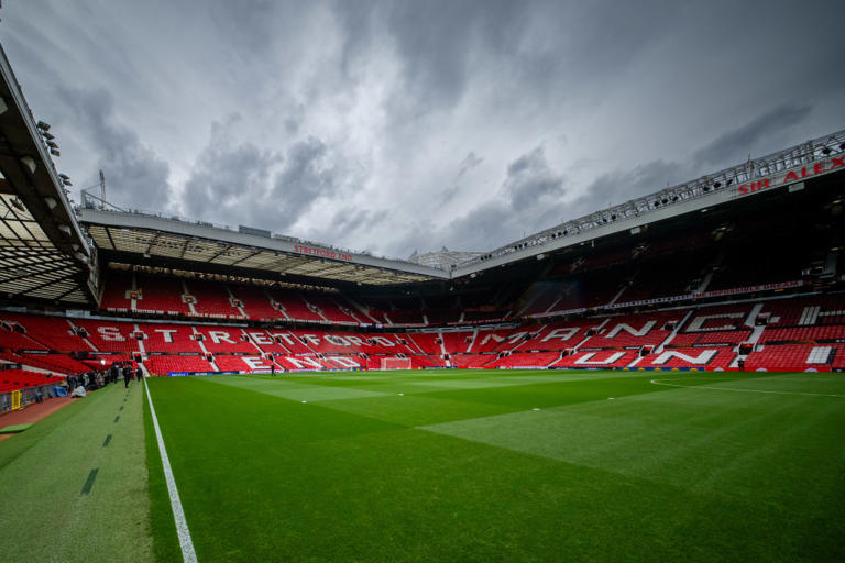 Ex-Manchester United star could make shock Old Trafford return next ...