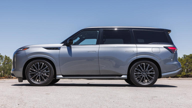 2025 Infiniti QX80 SUVOTY Review: Is Better Than Ever Good Enough?