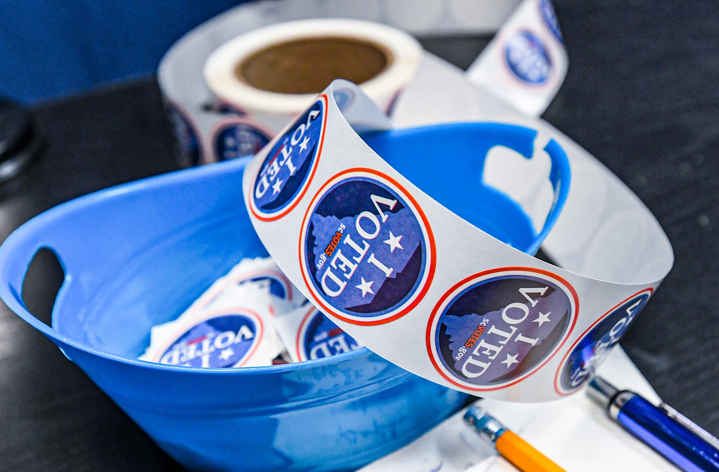 Early voting starts for Nov. 4 election, what to know about races ...