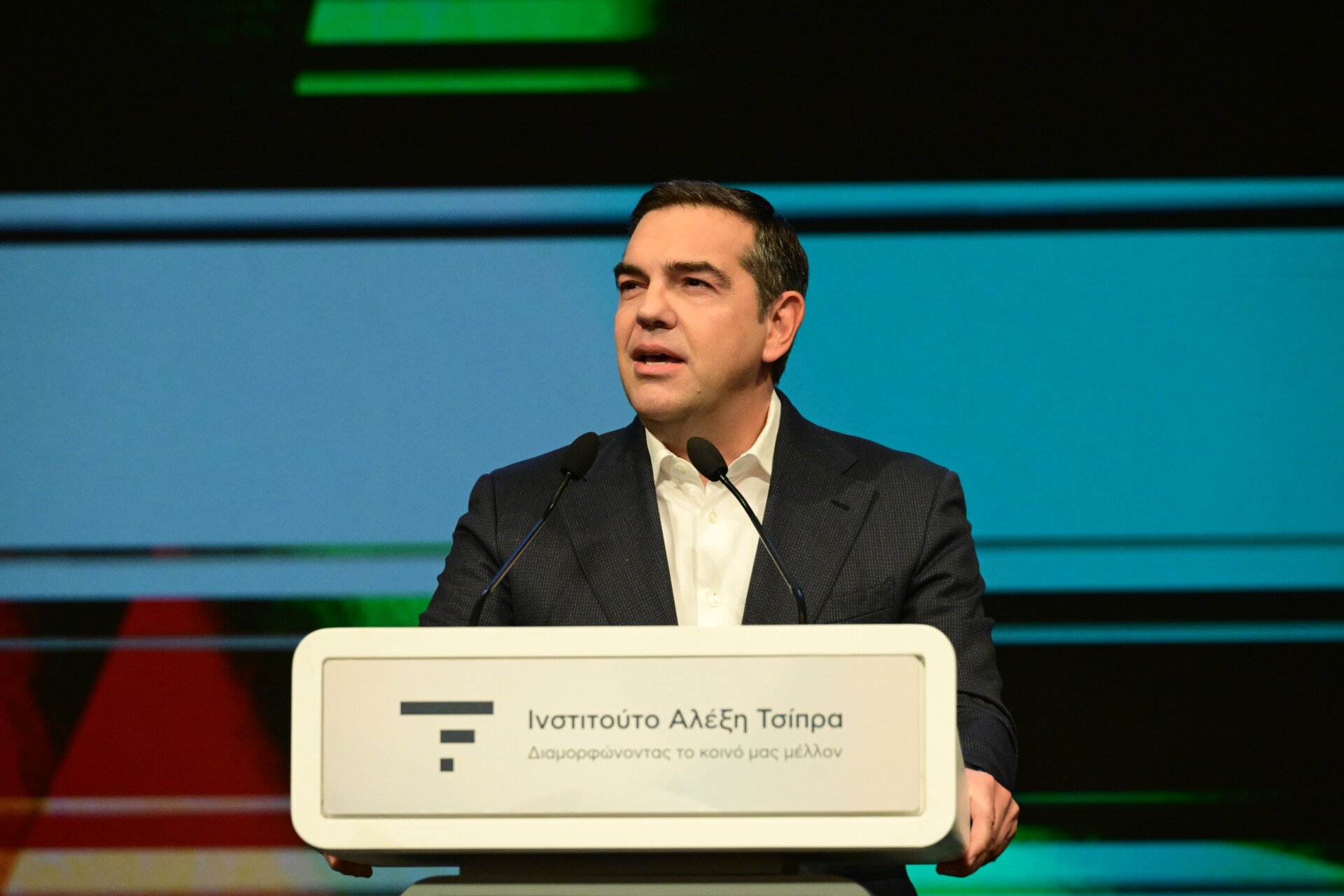 Κόντρα ΝΔ – ΣΥΡΙΖΑ για τον ρόλο Τσίπρα στην έξοδο από τα μνημόνια