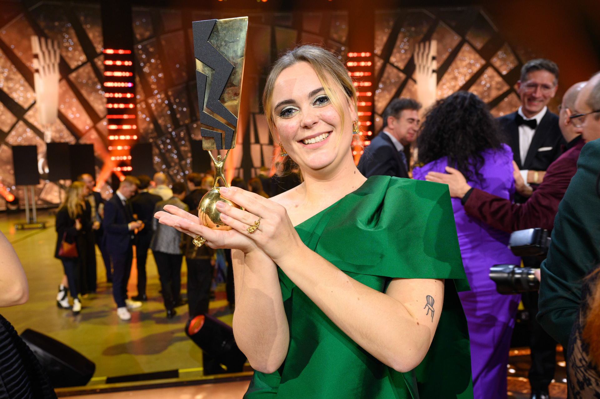 Fien Germijns: “plots voelde ik een hand op mijn achterwerk”