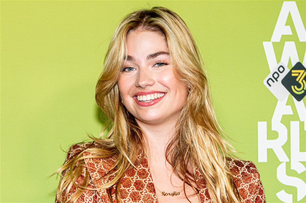 Roxy Dekker lanceert debuutalbum op 7 maart