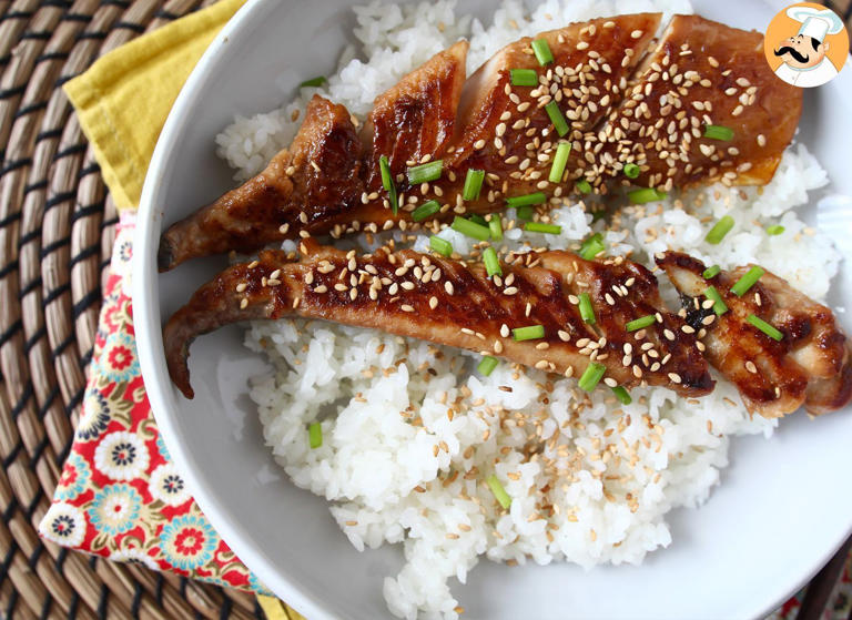 How to cook mackerel? try this recipe lacquered with soy sauce and honey!
