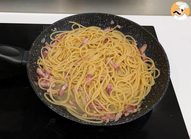 Pasta con bacon: fácil y barata