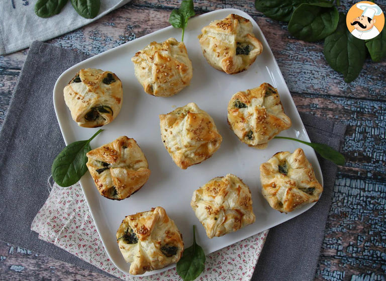 Mini folhados de espinafre e queijo de cabra Mini folhados de espinafre e queijo de cabra
