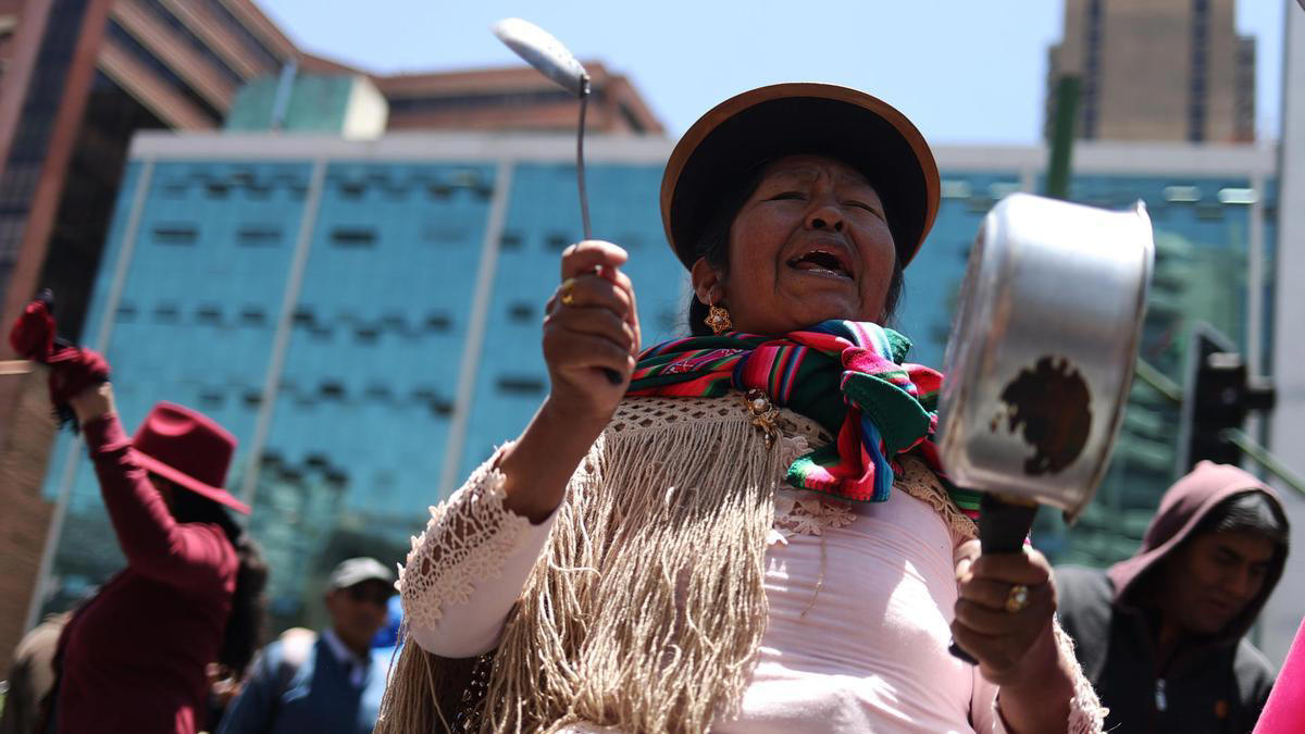 Siguen los bloqueos y cacerolazos en Bolivia, con acusaciones cruzadas ... Siguen los bloqueos y cacerolazos en Bolivia, con acusaciones cruzadas ...