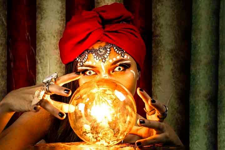 Bolas de cristal carregam simbolismos e histórias misteriosas