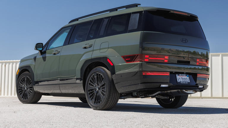 2024 Hyundai Santa Fe SUVOTY Review: Checking All the Boxes