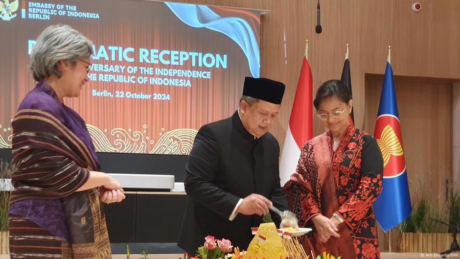 Kesan Pertama Pengunjung tentang Gedung Baru KBRI Berlin Kesan Pertama Pengunjung tentang Gedung Baru KBRI Berlin