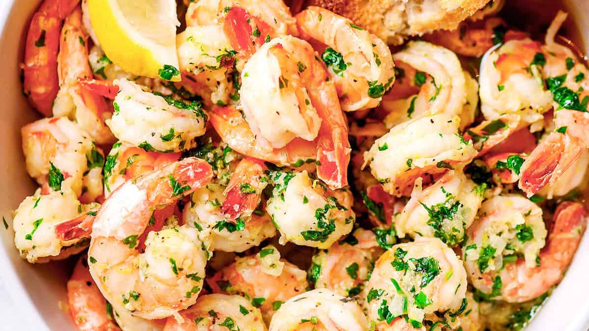 17 Recipes That Prove Everything Tastes Better with Garlic