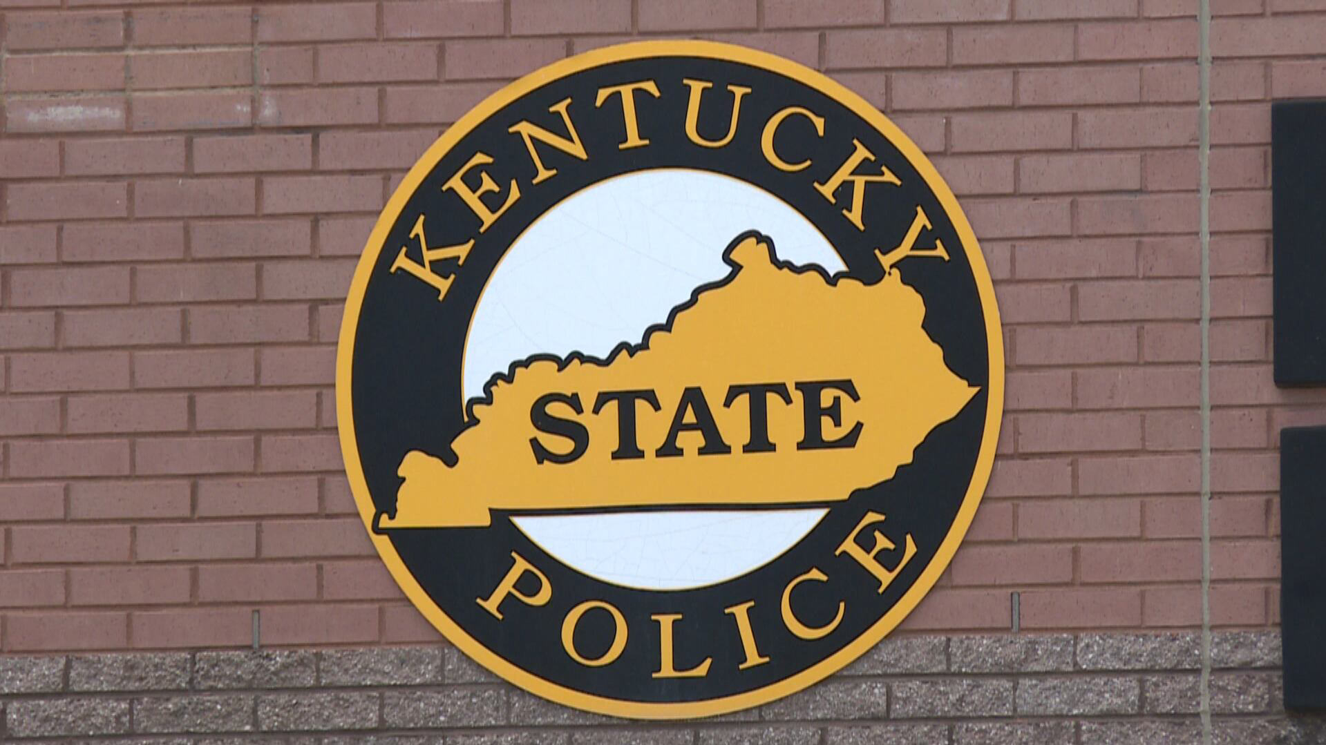 Semi-truck driver killed after rollover crash in Kentucky Semi-truck driver killed after rollover crash in Kentucky