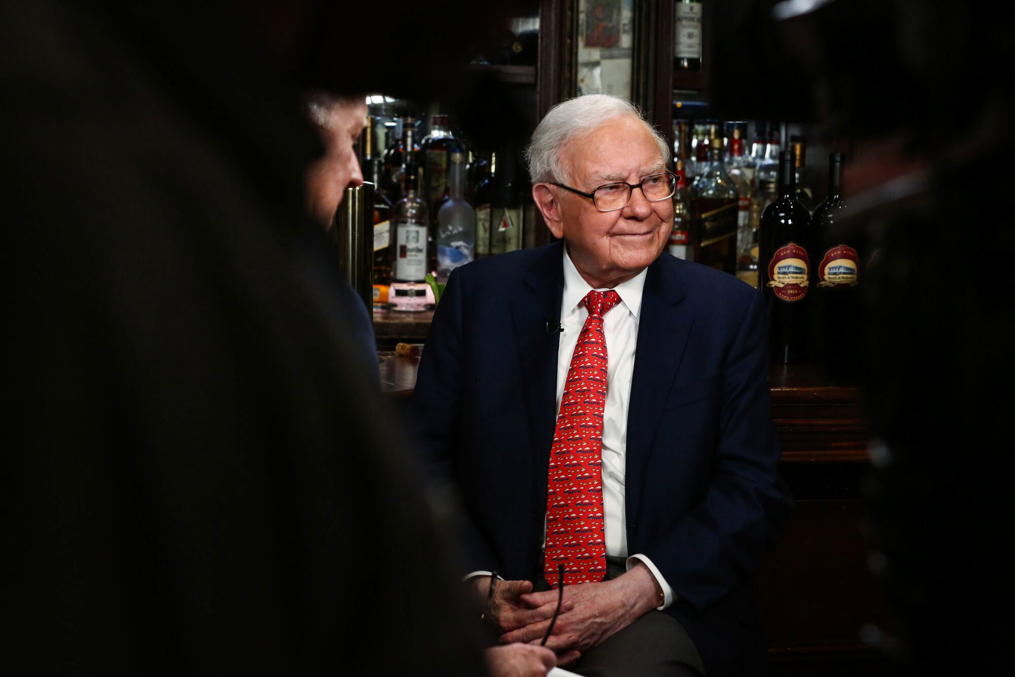 Warren Buffett Says He Won’t Endorse Any Political Candidates Warren Buffett Says He Won’t Endorse Any Political Candidates
