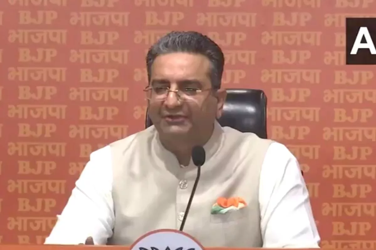 BJP targets Congress over Bofors scam, demands resignation of Sonia, Rahul