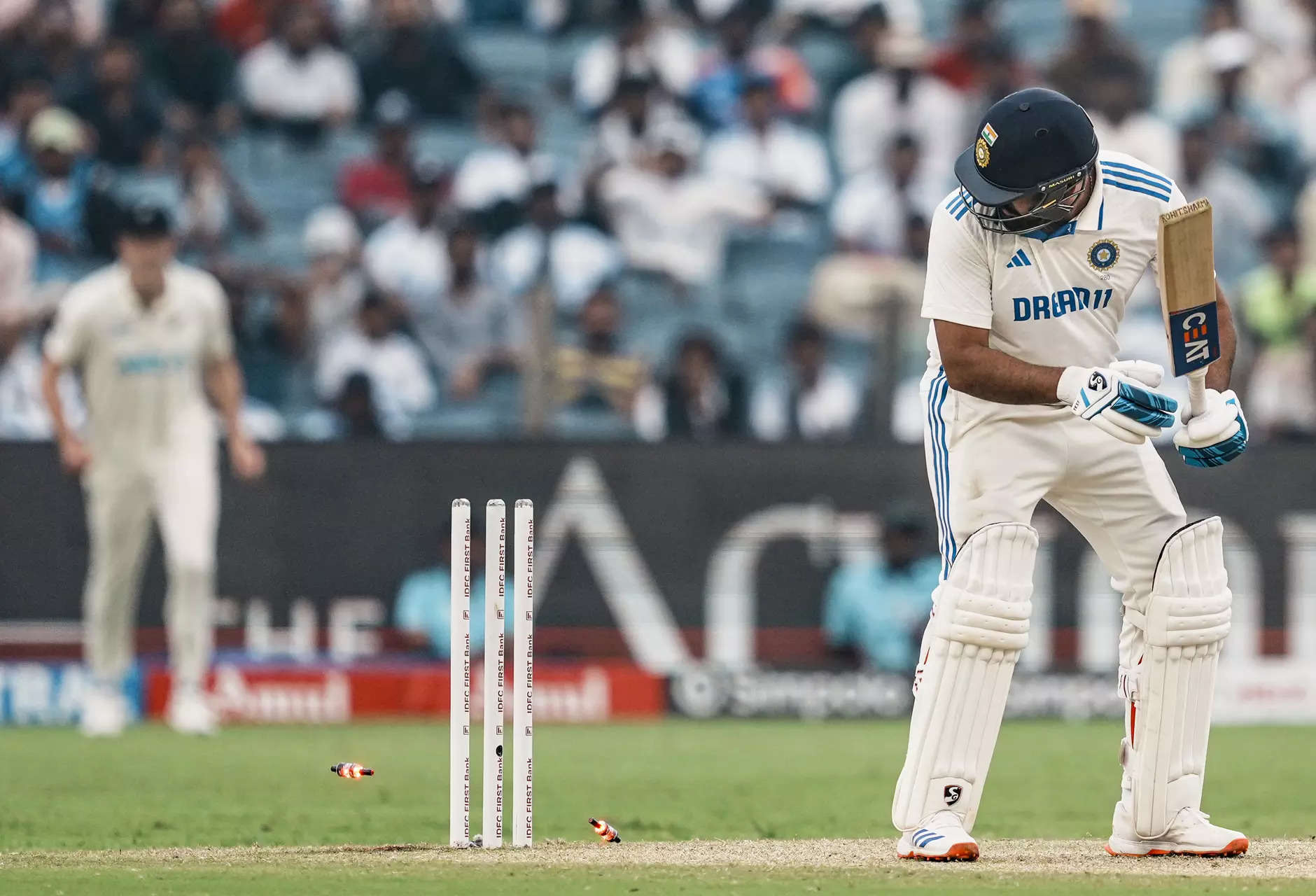 Watch: Tim Southee stuns Rohit Sharma with an absolute jaffa, Pune ... Watch: Tim Southee stuns Rohit Sharma with an absolute jaffa, Pune ...