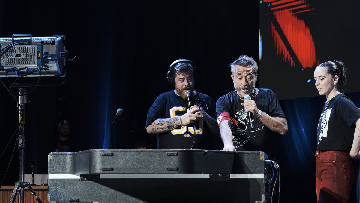 Migue Granados sorprendió a su padre con un regalo muy especial en el ... Migue Granados sorprendió a su padre con un regalo muy especial en el ...