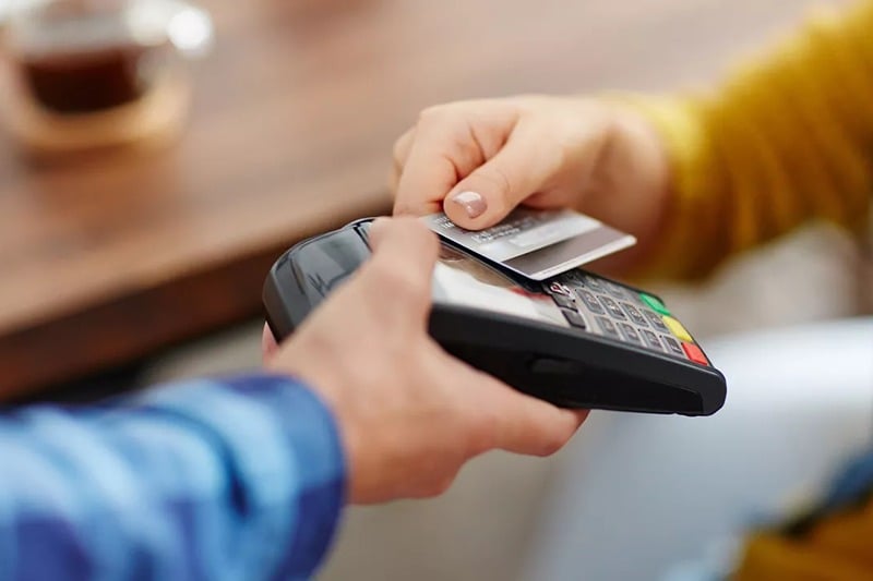 Refus des TPE : Quand les commerçants freinent la digitalisation au Maroc