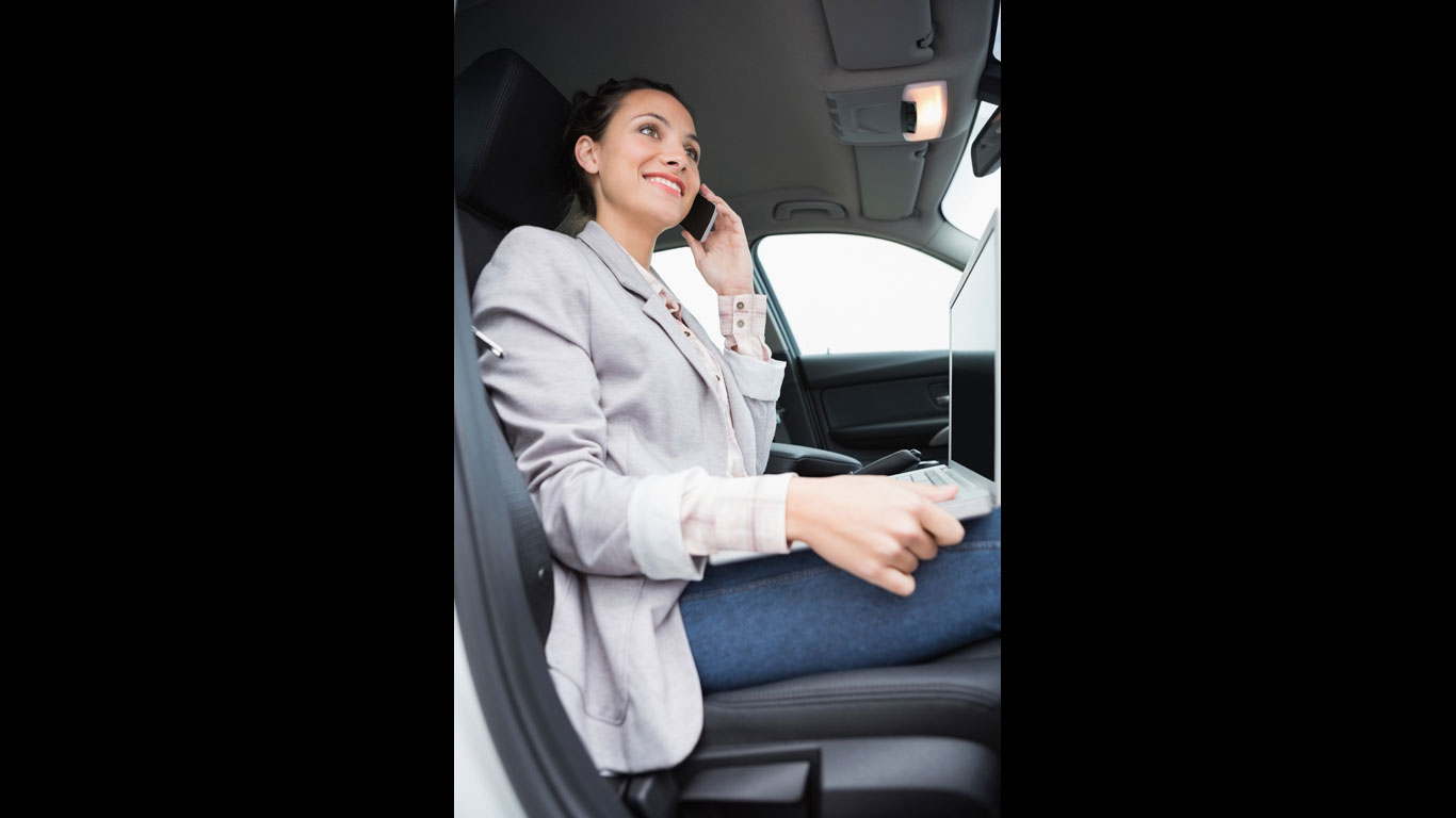 Top 10 der Ablenkungen beim Autofahren