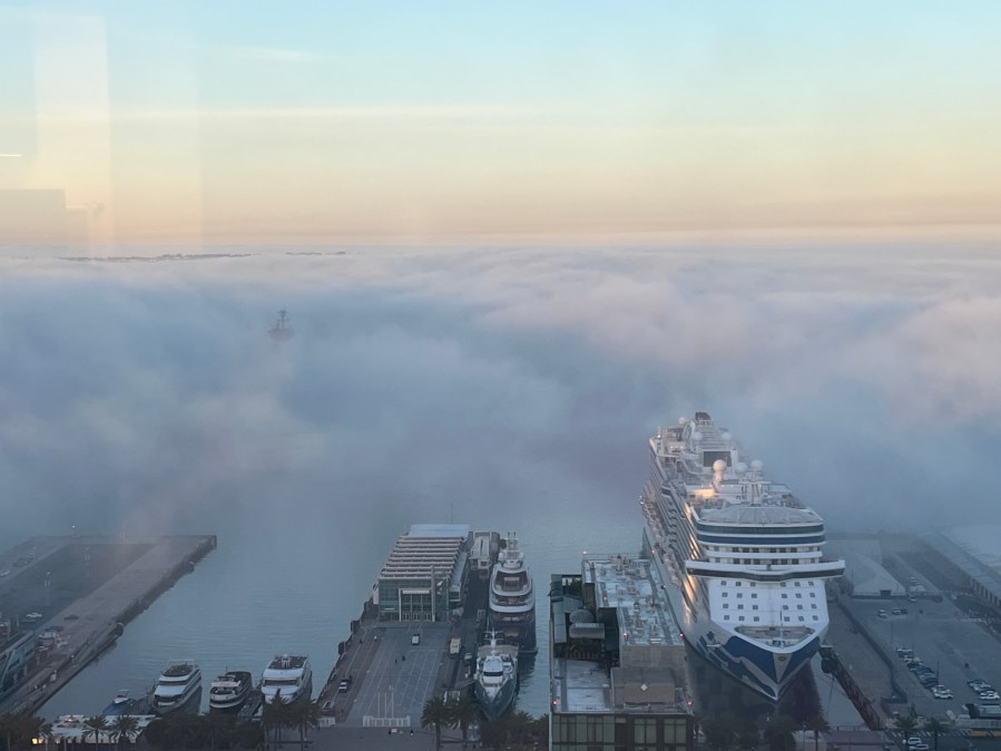 How does fog affect flying in and out of San Diego?