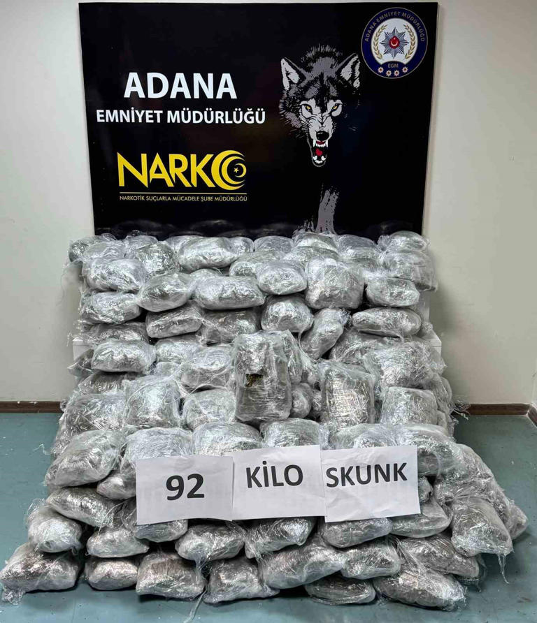 Adana’da 105 kilo 800 gram eroin ve 92 kilo skunk ele geçirildi Adana’da 105 kilo 800 gram eroin ve 92 kilo skunk ele geçirildi