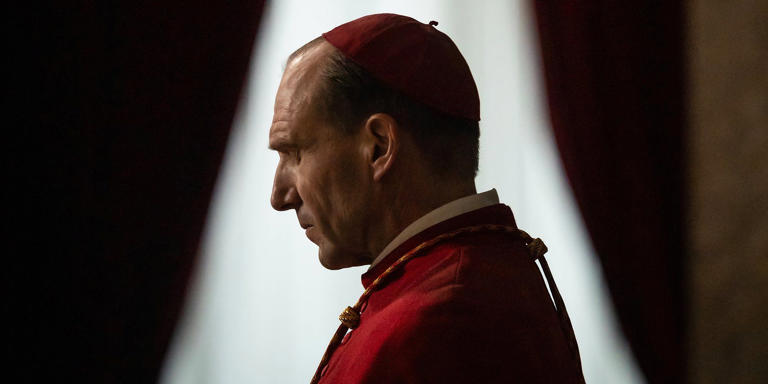 Conclave Ending Explained: What The New Pope's Secret Means & The Film ...