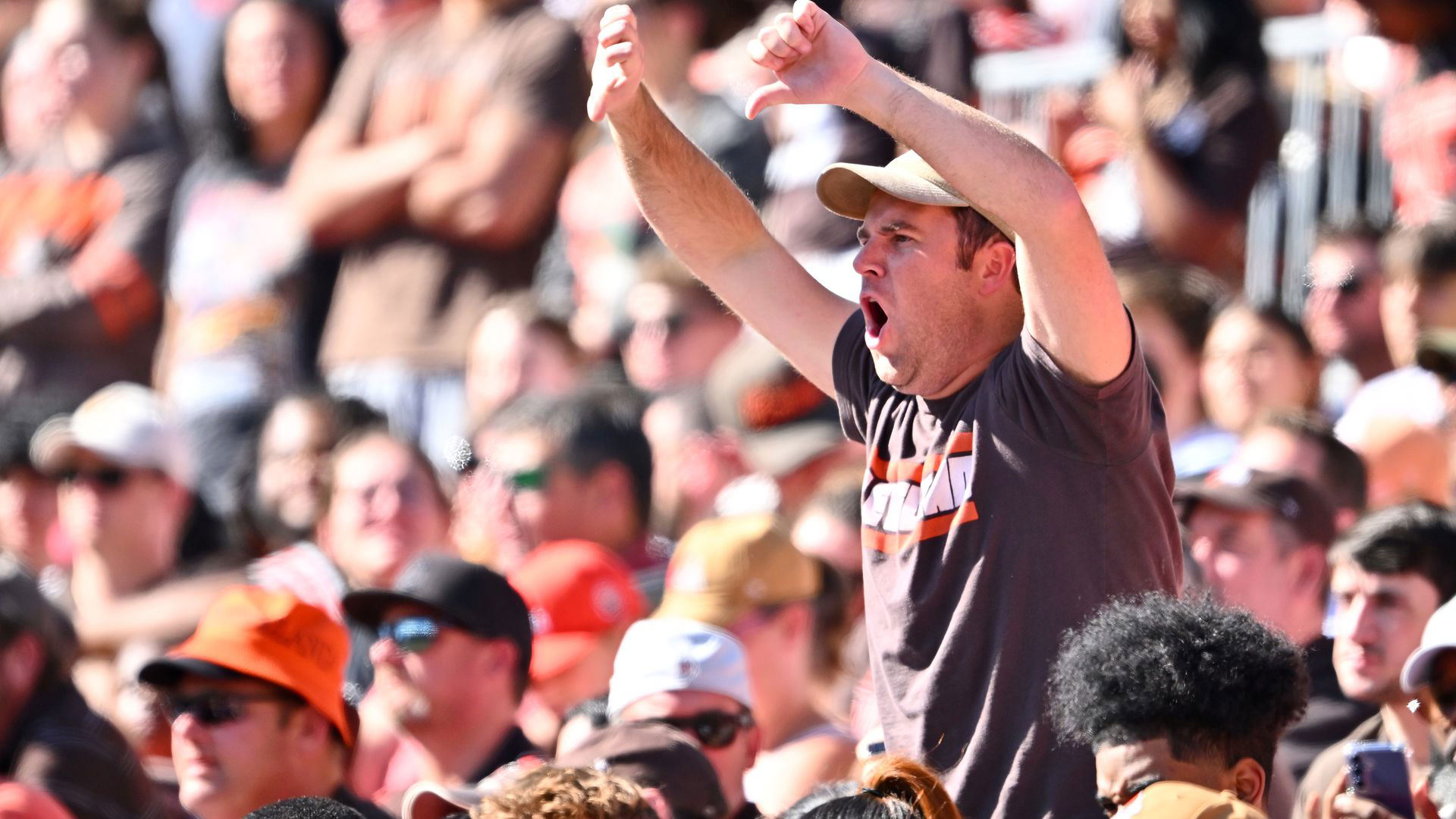 Daily Dawg Chow 10/25: Browns news; team files suit over ‘Model Law ... Daily Dawg Chow 10/25: Browns news; team files suit over ‘Model Law ...
