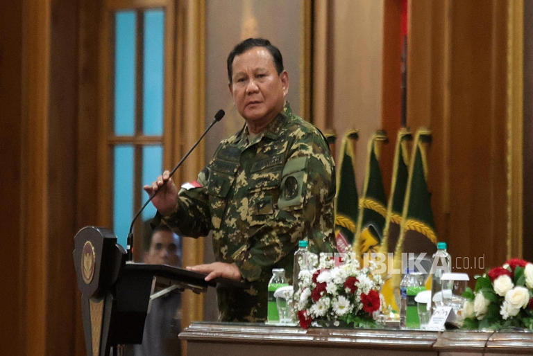 Prabowo Ungkap Alasan Bawa Para Menterinya ke Lembah Tidar Magelang Prabowo Ungkap Alasan Bawa Para Menterinya ke Lembah Tidar Magelang