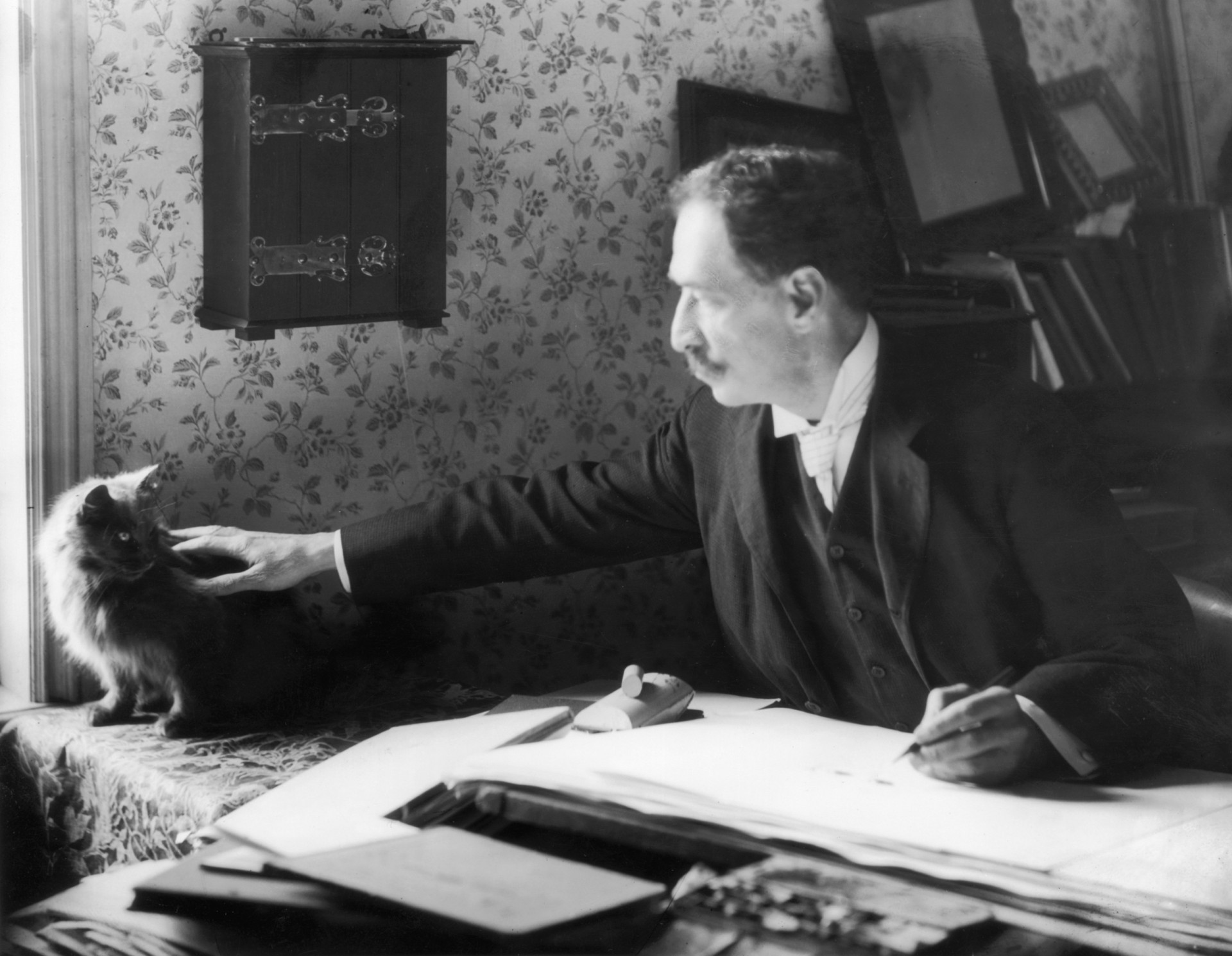 Louis Wain : cet artiste a réinventé le chat