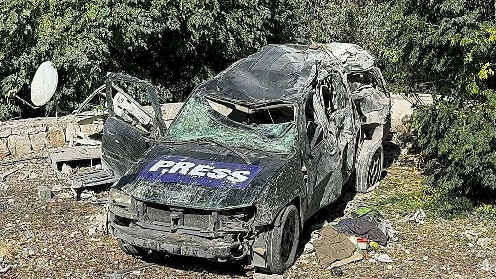 Governo do Líbano denuncia ‘crime de guerra’ após morte de jornalistas Governo do Líbano denuncia ‘crime de guerra’ após morte de jornalistas