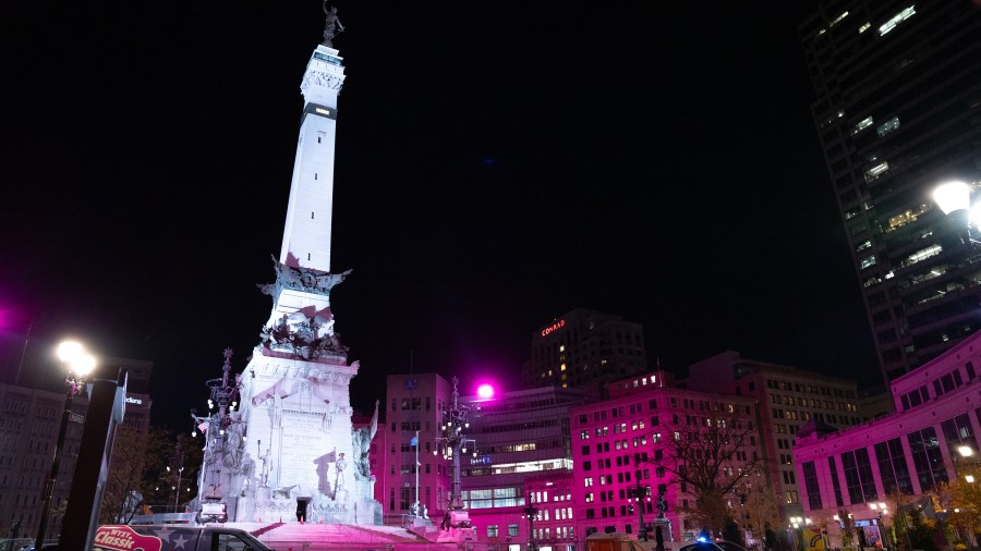 Docs: Man arrested after climbing on Monument Circle