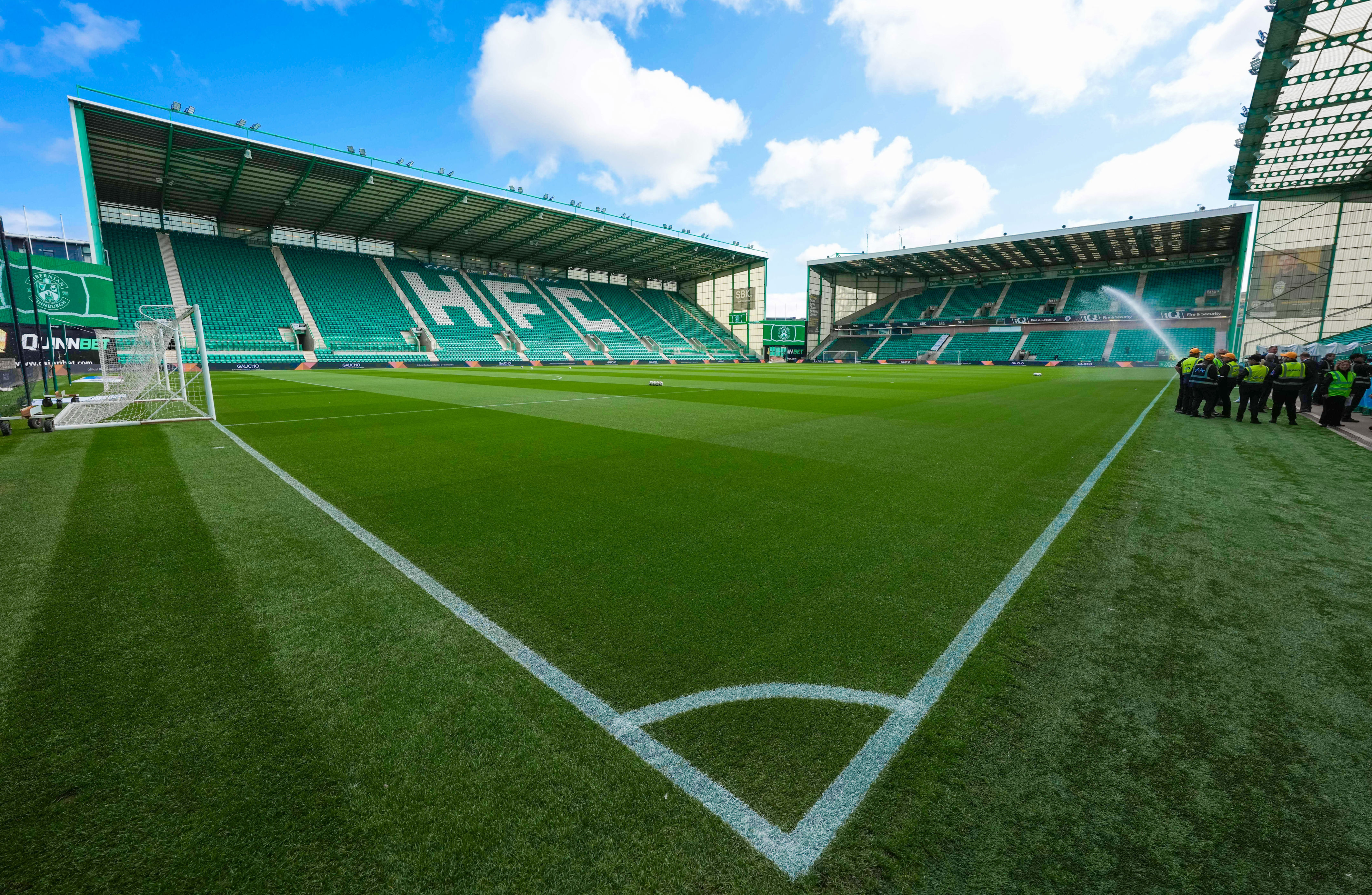 Sky Sports presenter backs ex Hibs and Sheffield Wednesday star for ...