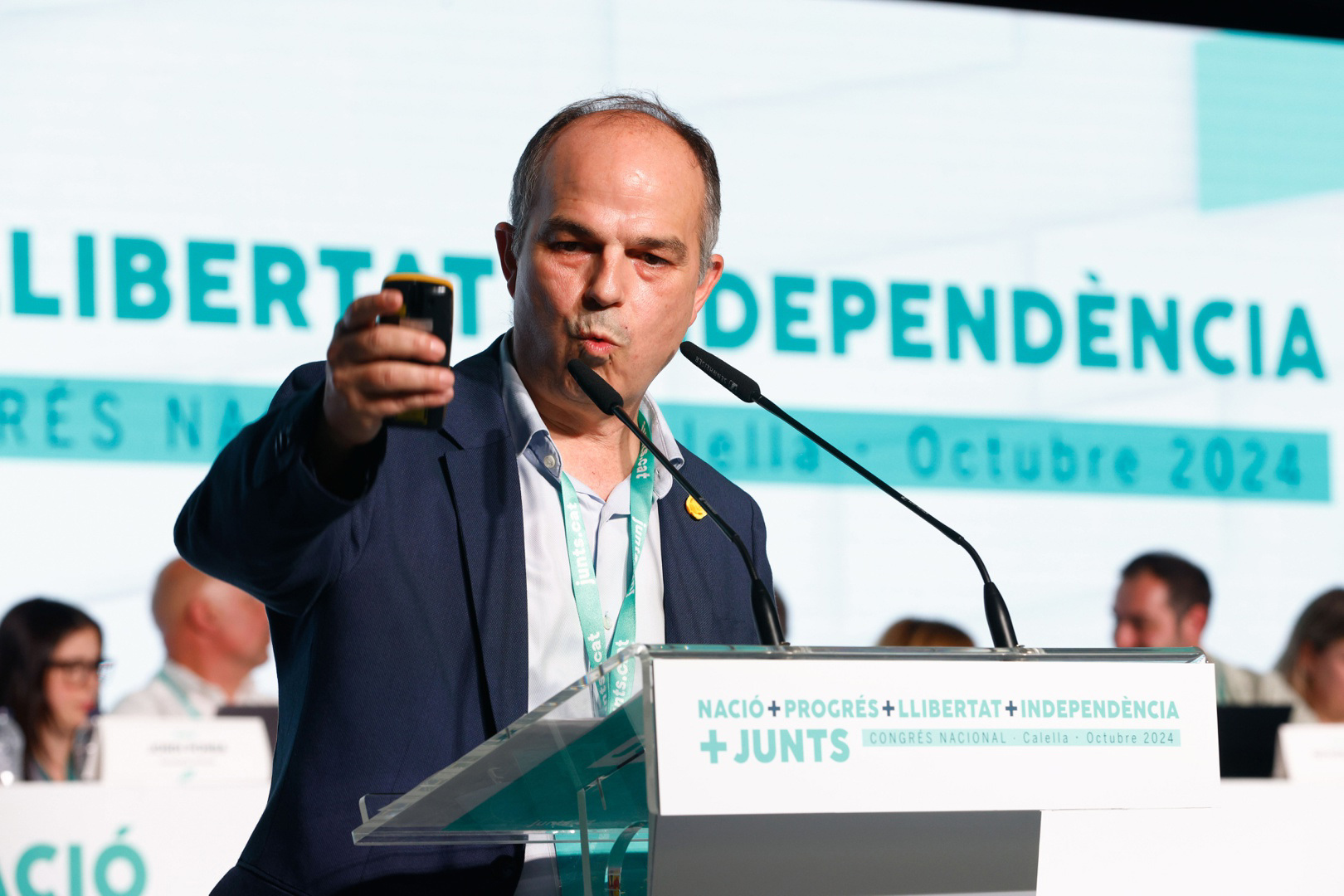 Turull anuncia que Junts pasa Turull anuncia que Junts pasa
