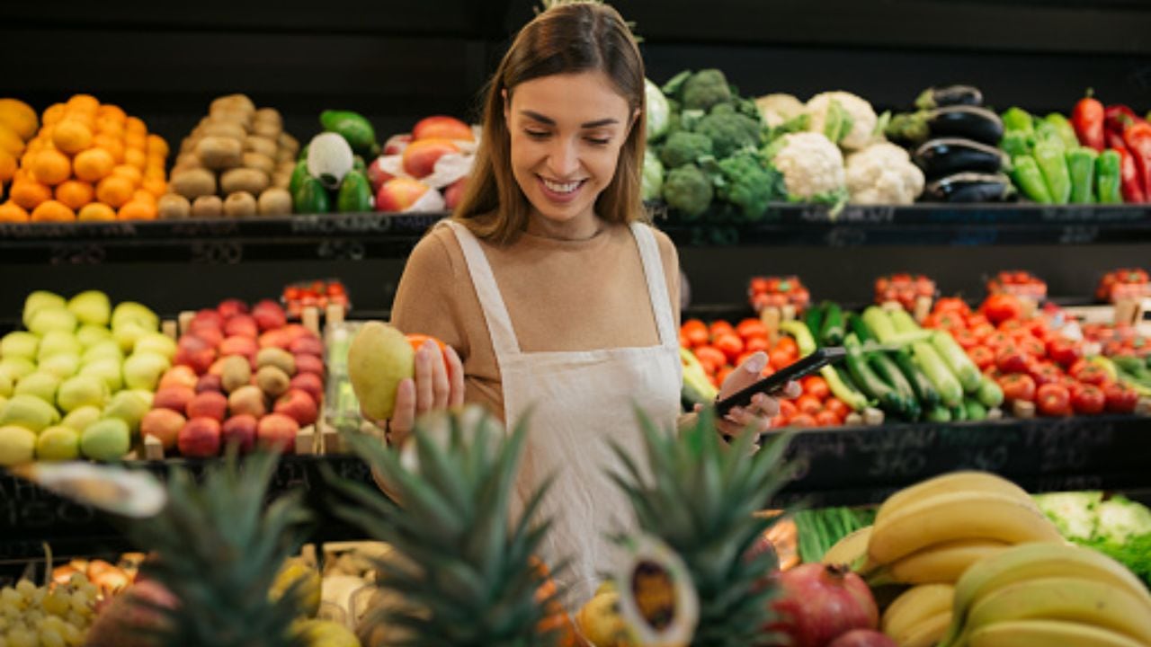 ¿Cuántas frutas y verduras debería comer al día? Estudio revela el dato
