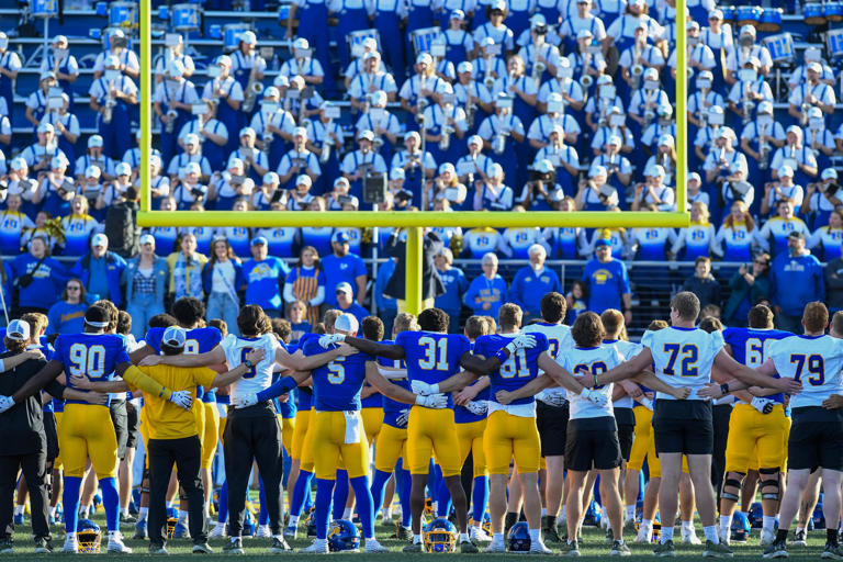 South Dakota State football dominates Montana to advance to FCS ...