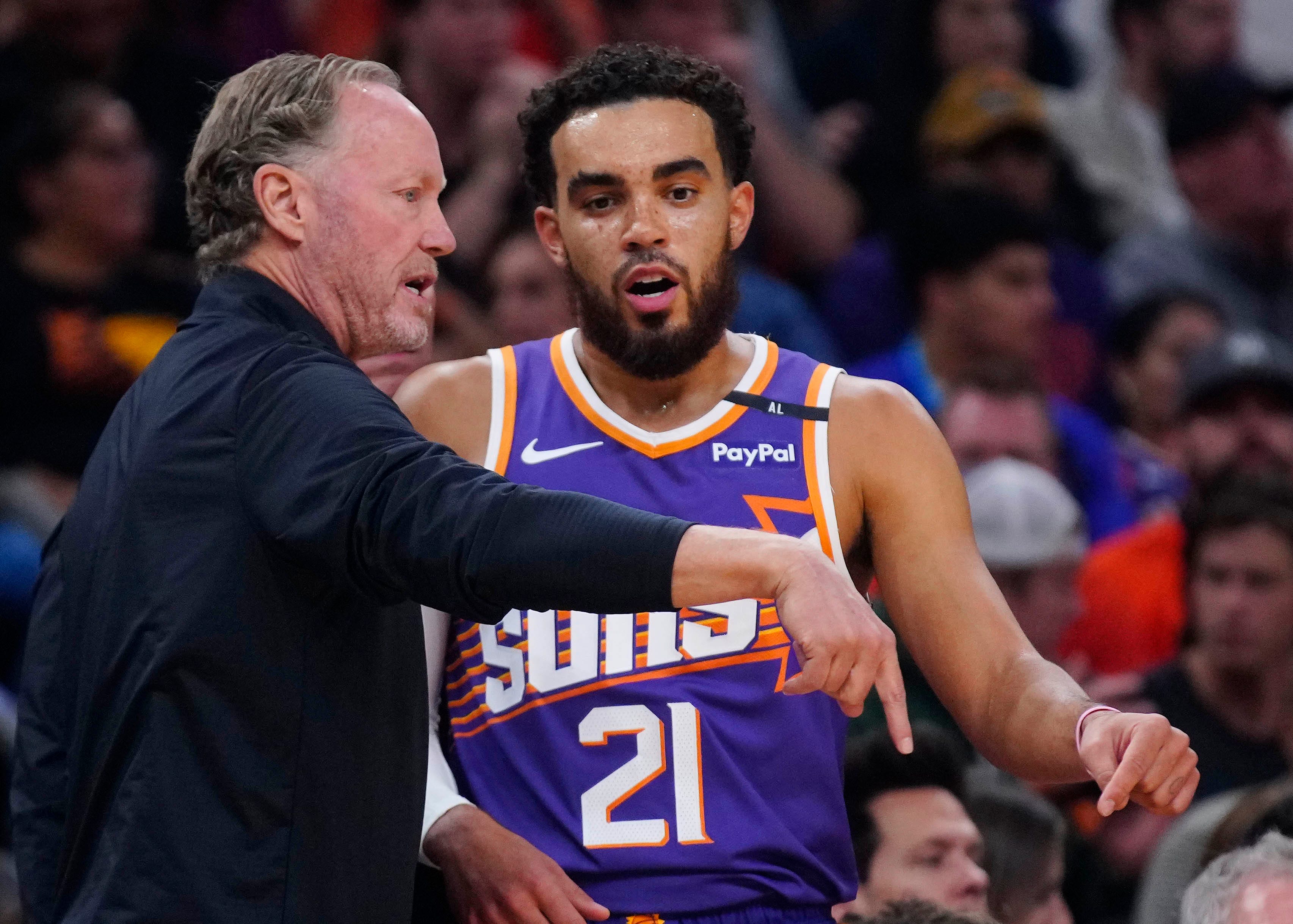 Suns coach Mike Budenholzer doesn't agree with point guard over team's ...