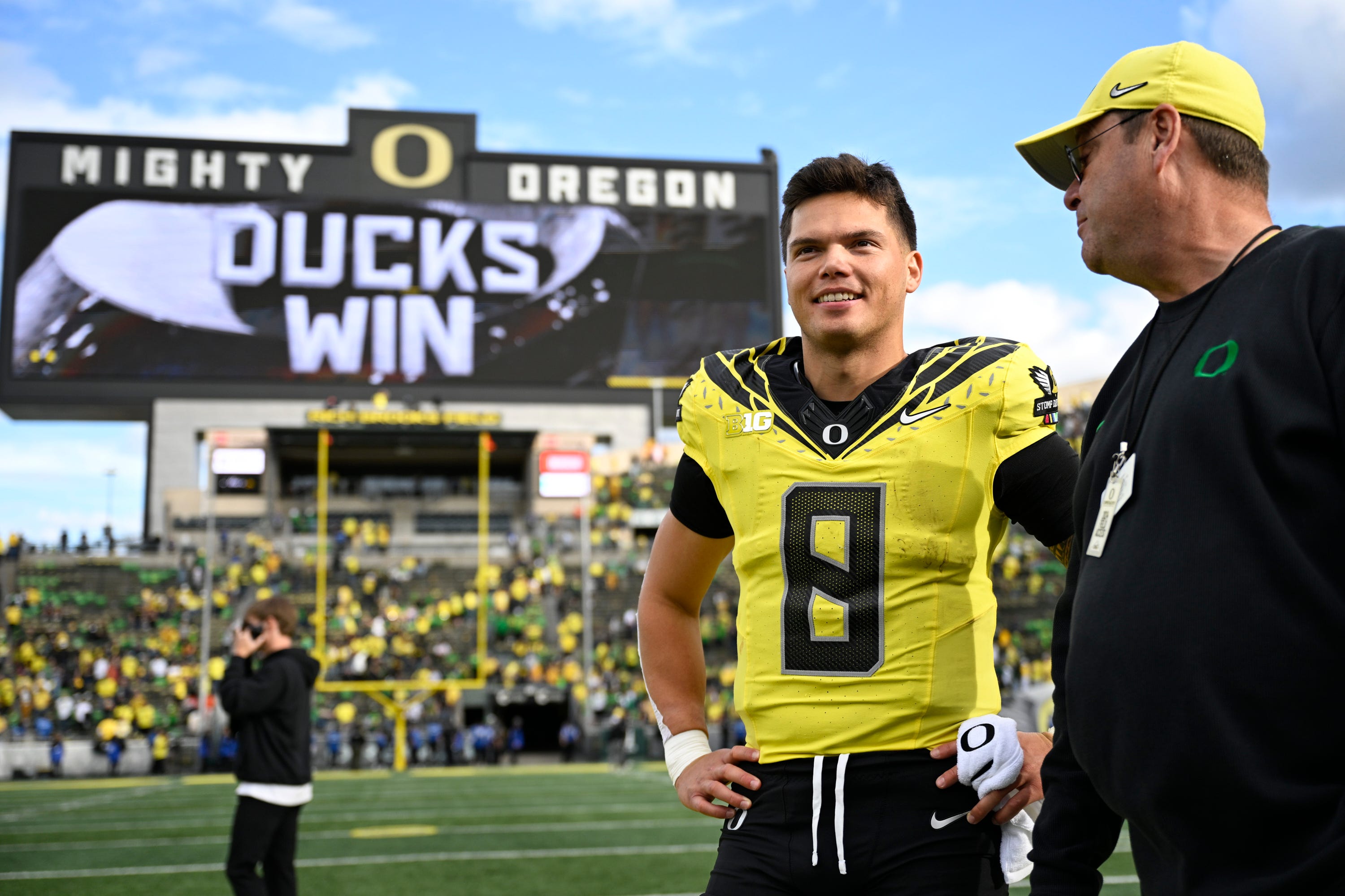 Handful of Ducks listed among ESPN's Top 50 players in CFP