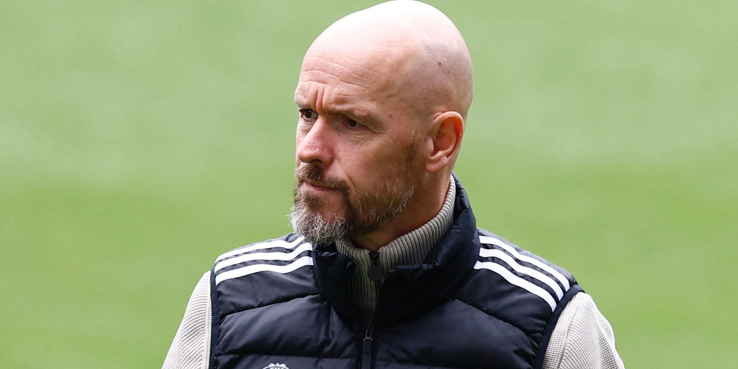 105,000-a-Week Man Utd Star 'Can't Even Control the Ball' 105,000-a-Week Man Utd Star 'Can't Even Control the Ball'