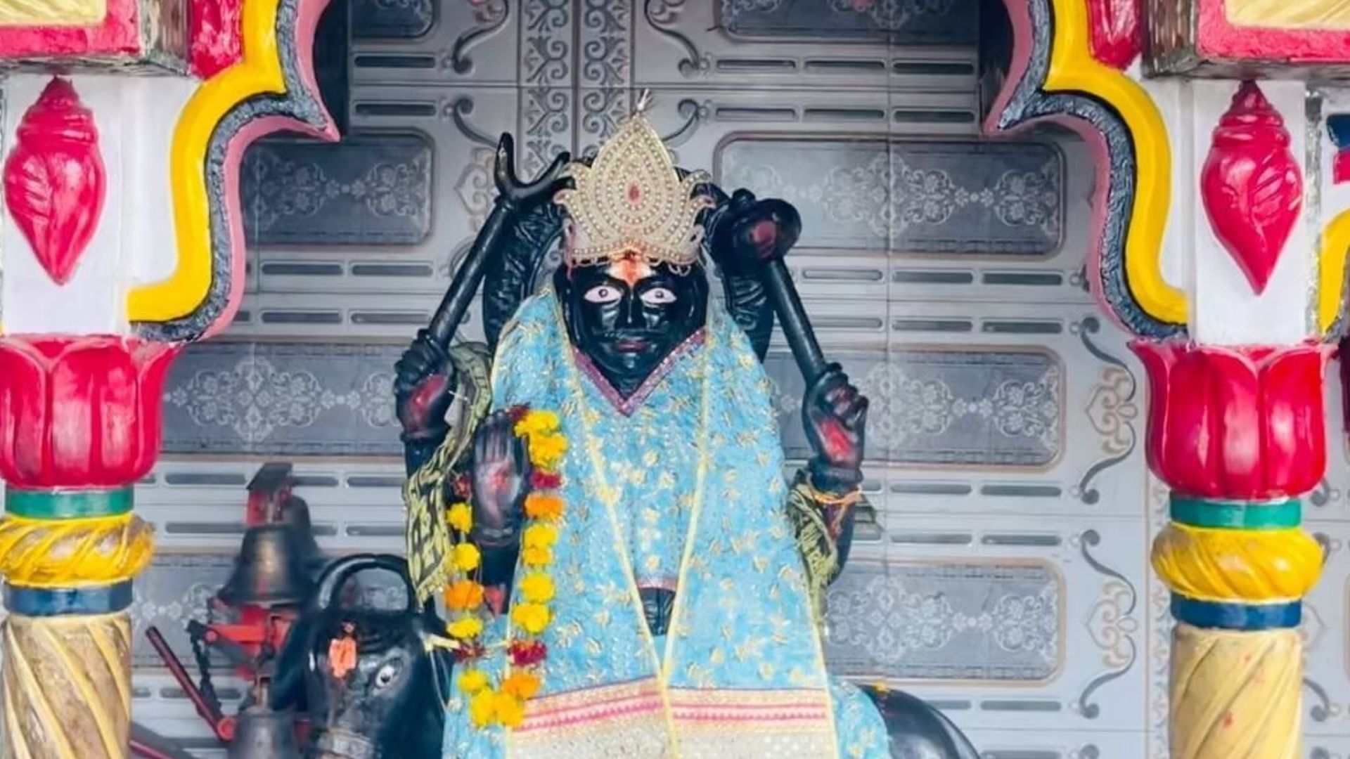 Shani Dev Puja: शनिवार के दिन ऐसे करें शनिदेव की पूजा, हर दोष से मिलेगी ...