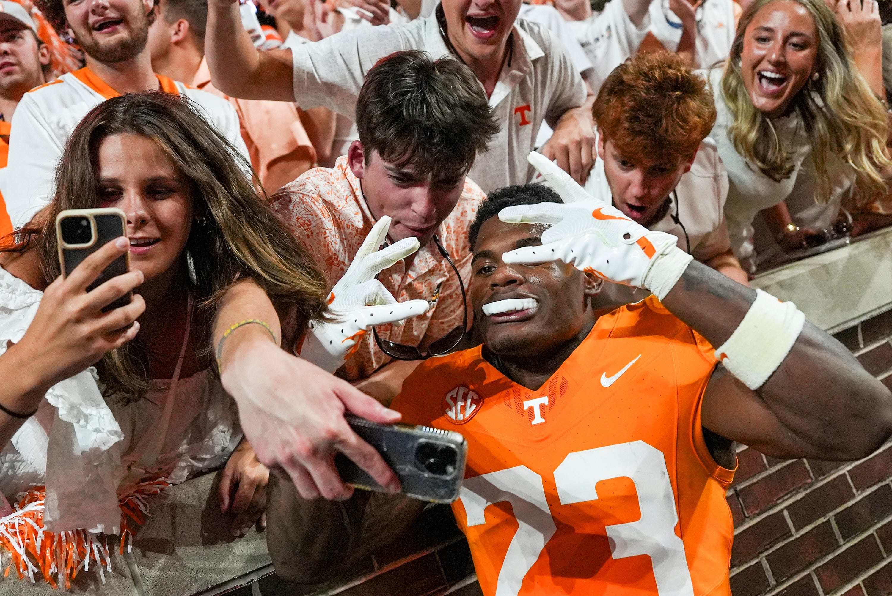 Tennessee football NIL boosters should regret Boo Carter getting second ...