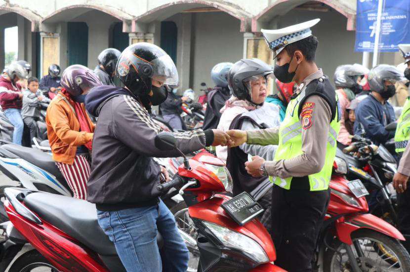 Operasi Zebra 2024 Dimulai Besok, Sembilan Pelanggaran Ini Tidak Ada ... Operasi Zebra 2024 Dimulai Besok, Sembilan Pelanggaran Ini Tidak Ada ...