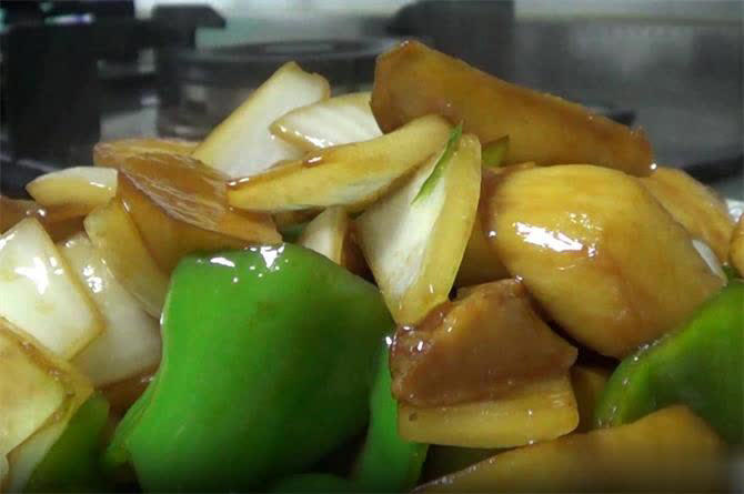 杏鲍菇的终极吃法，仅需三种调料，瞬间香味四溢，美味又下饭